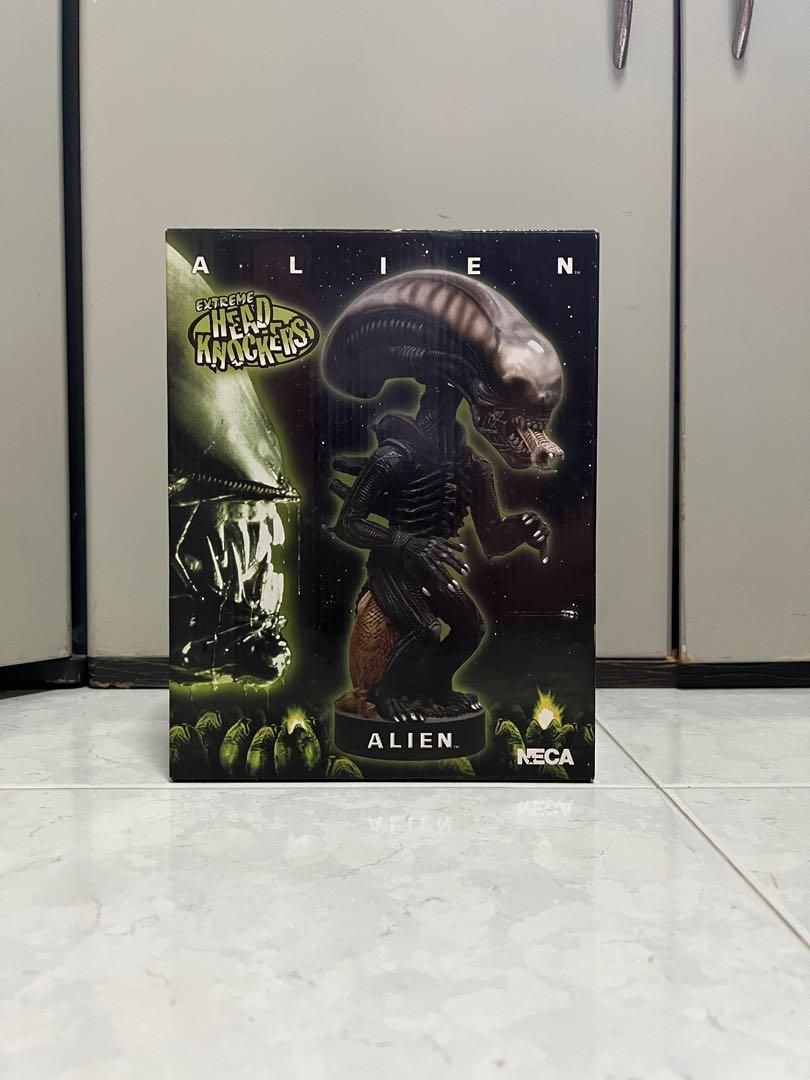 Alien and Predator Head Knocker, Hobbies & Toys, Toys & Games on Carousell
