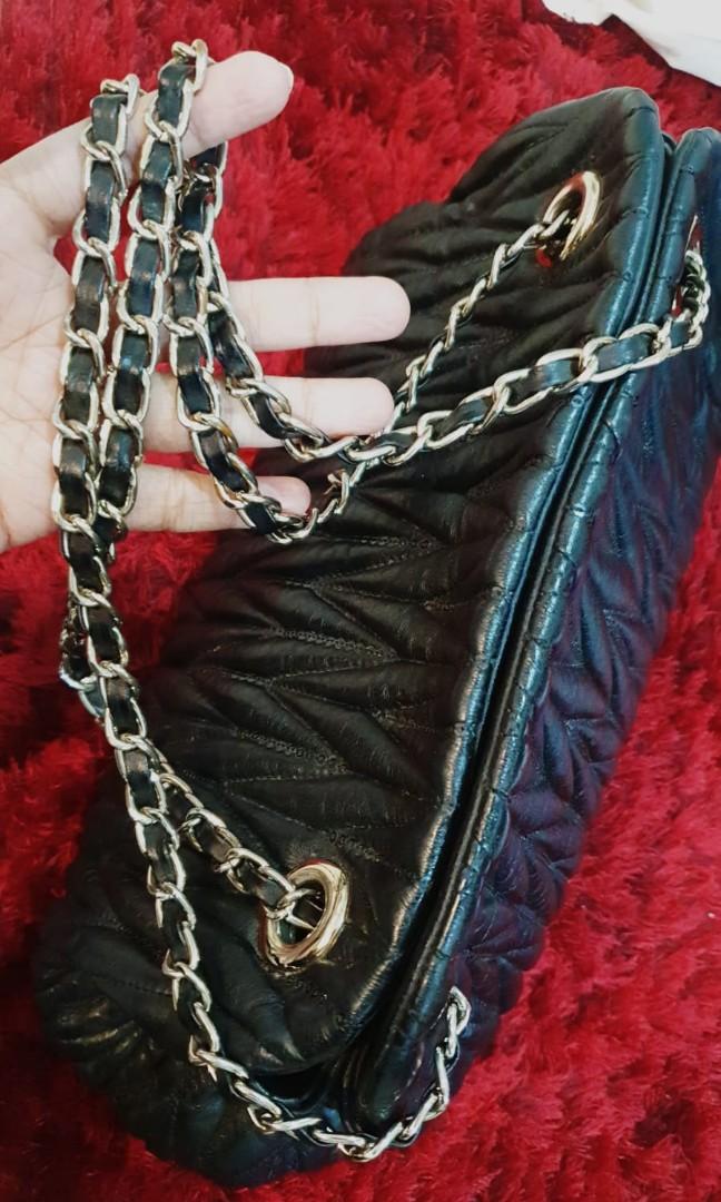Dilaks bag on Carousell