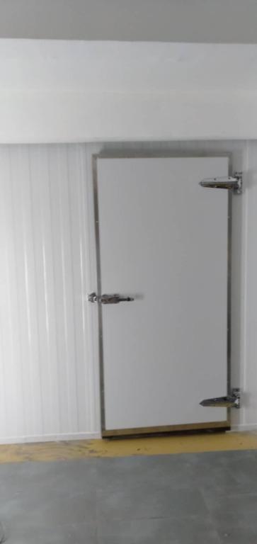 INSULATED DOOR PANEL (PIR,PUR), Community on Carousell