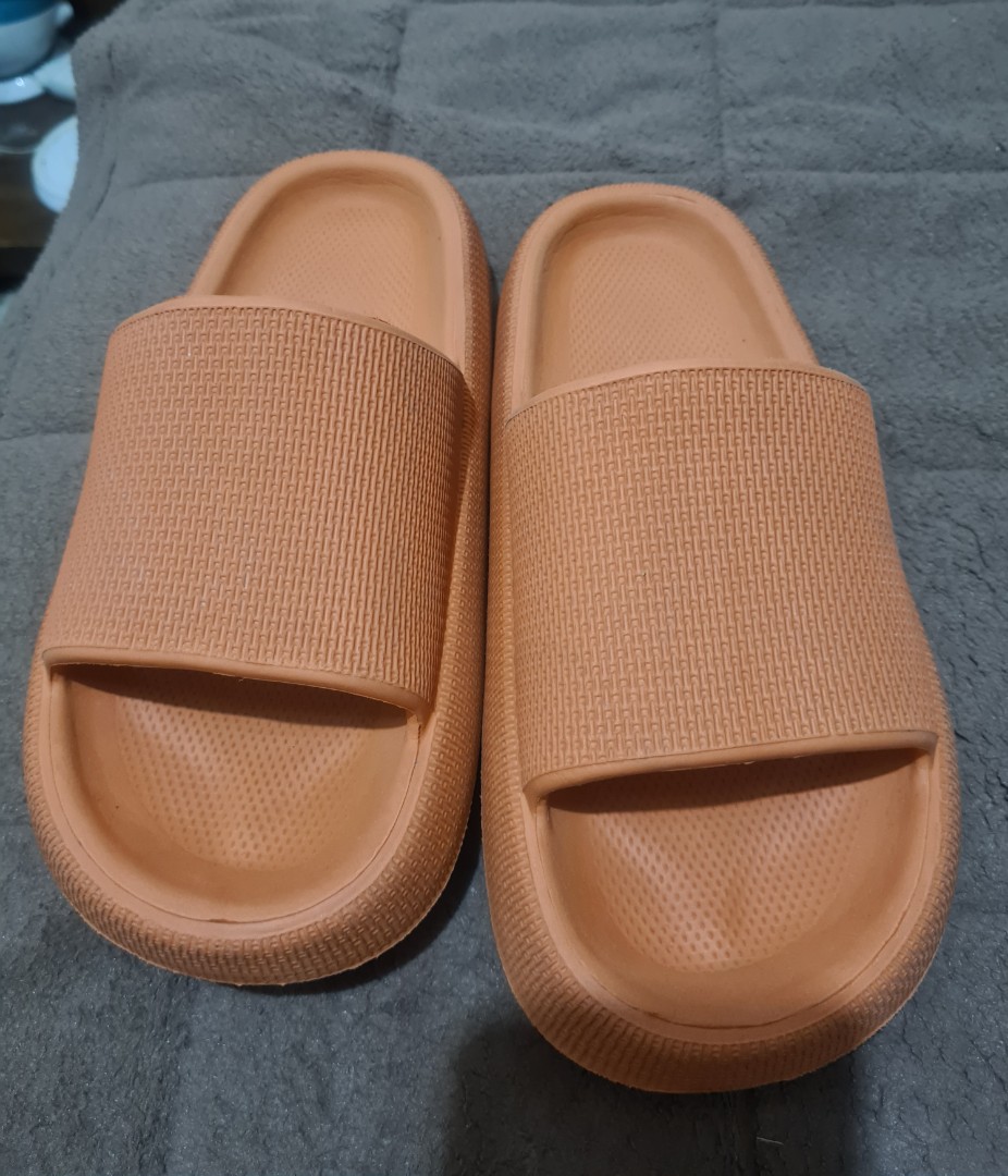 Japan Slides, Women's Fashion, Footwear, Slippers and slides on Carousell