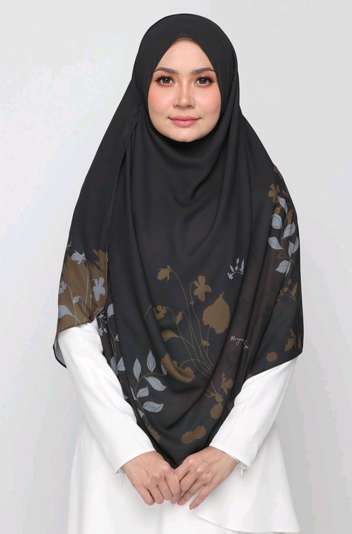 Instant Shawl, Women's Fashion, Muslimah Fashion, Hijabs on Carousell