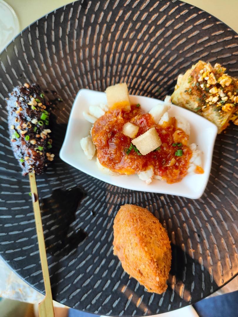 Mbs hotel room high tea cocktail breakfast buy one get one free club 55 ...