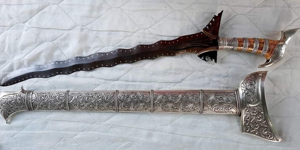 Sundang Tausug Full Gangsa dan Suasa, Hobbies & Toys, Stationery ...