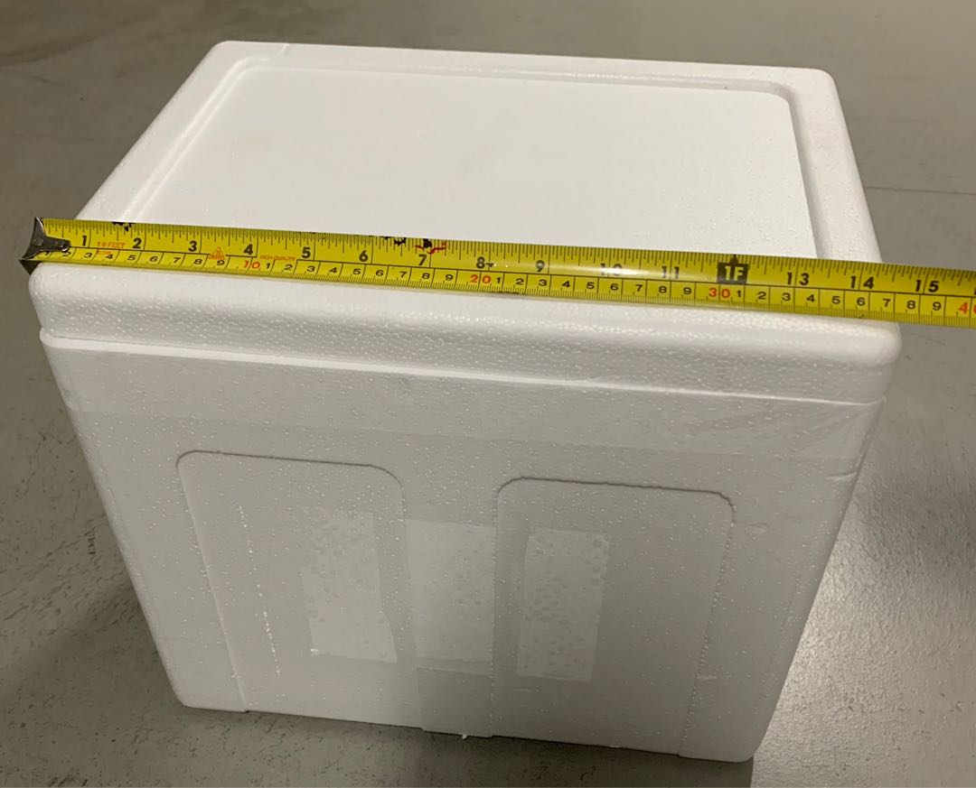 Chiller box, Everything Else on Carousell