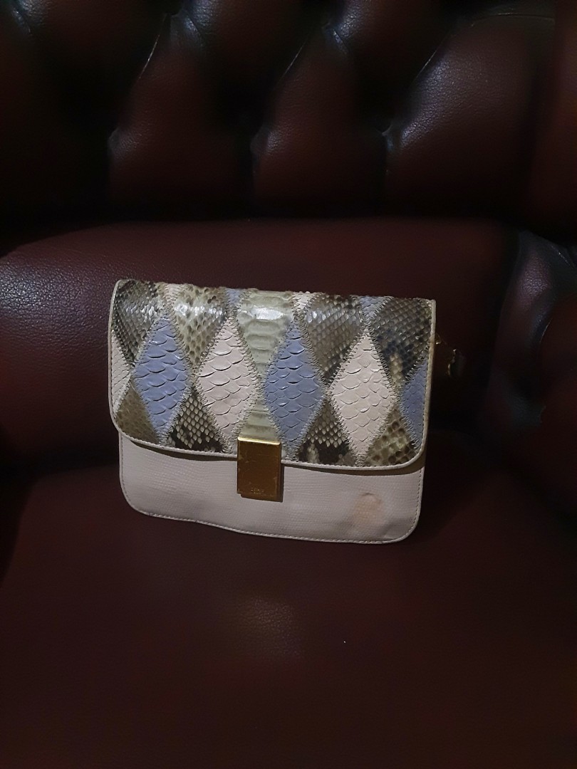 Defaye Luxury Bag, Fesyen Wanita, Tas & Dompet di Carousell