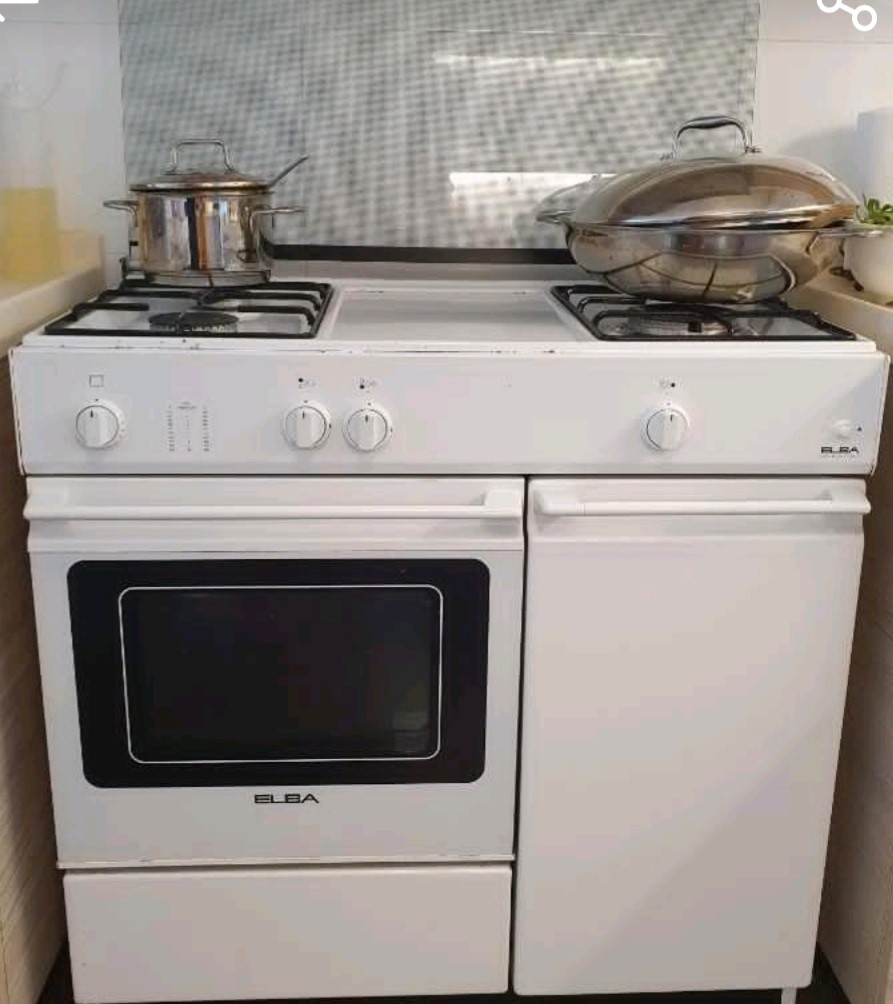Elba stove, TV & Home Appliances, Kitchen Appliances, Cookers on Carousell