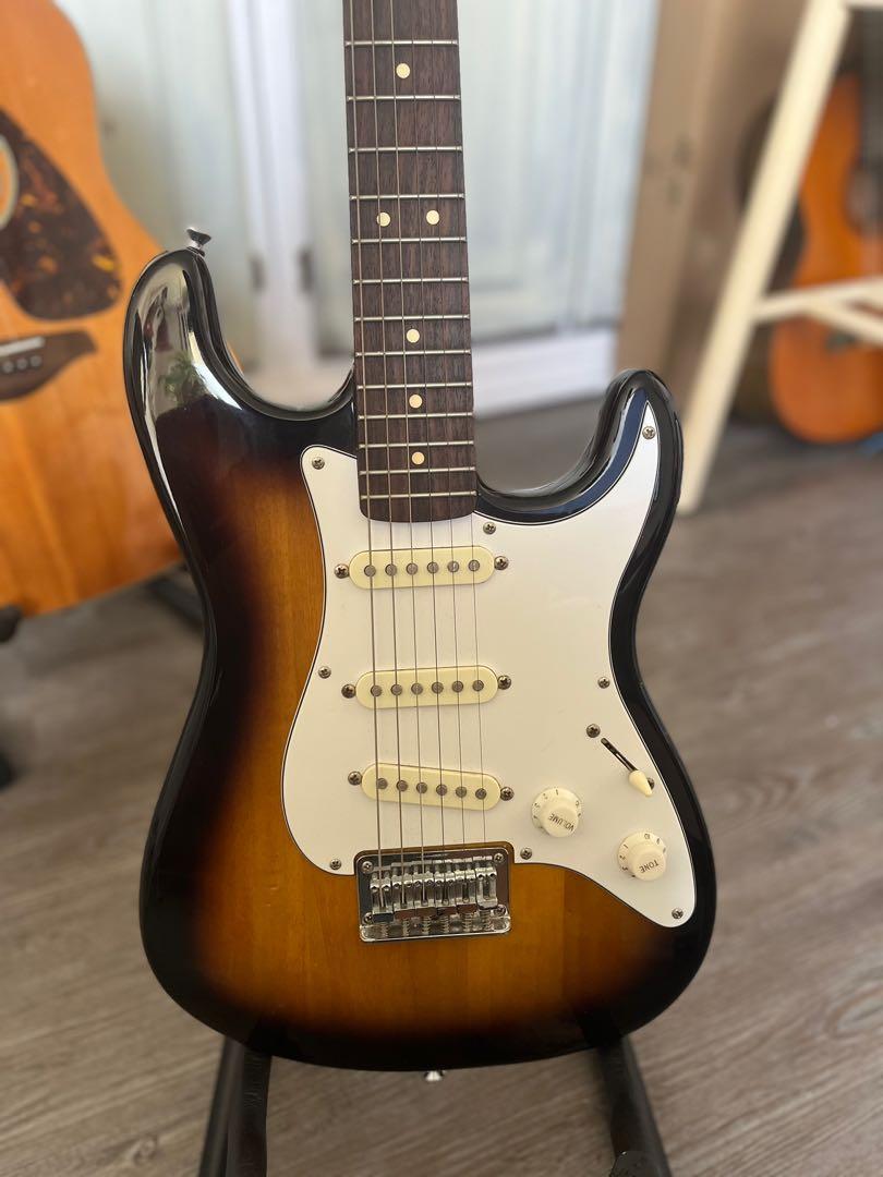 FENDER Squier Stratocaster SSS (Short-Scale) Strat, Brown Sunburst ...