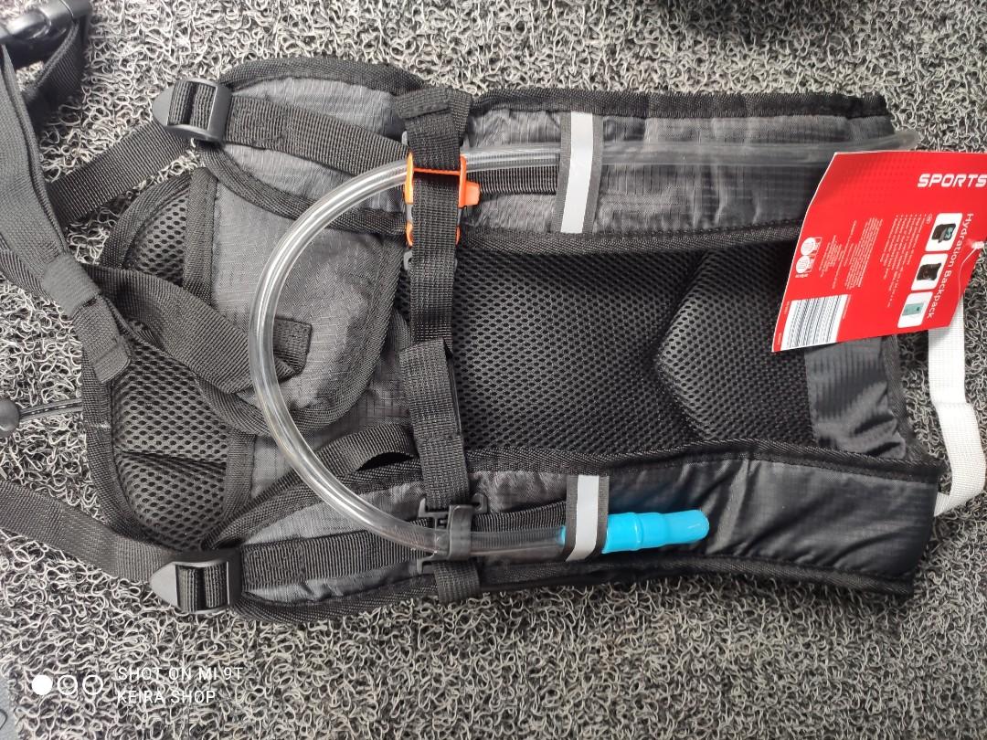 HYDRATION BACKPACK - CRANE, Sports Equipment, Hiking & Camping on Carousell