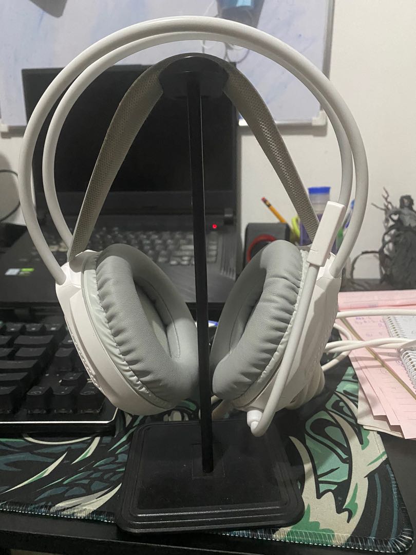 Leaven G70 with stand, Audio, Headphones & Headsets on Carousell