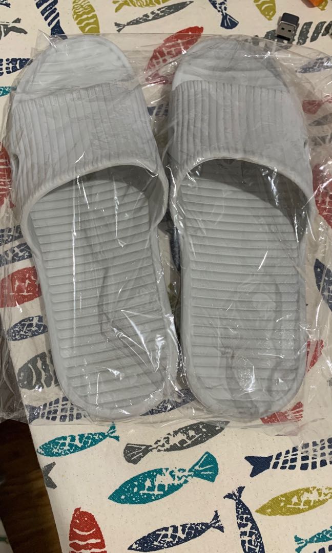 Miniso Slide Slippers, Men's Fashion, Footwear, Slippers & Slides on ...