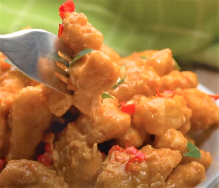 Frozen ★ Salted Egg Series - Chicken Cubes / 2-3 pax, Food & Drinks ...