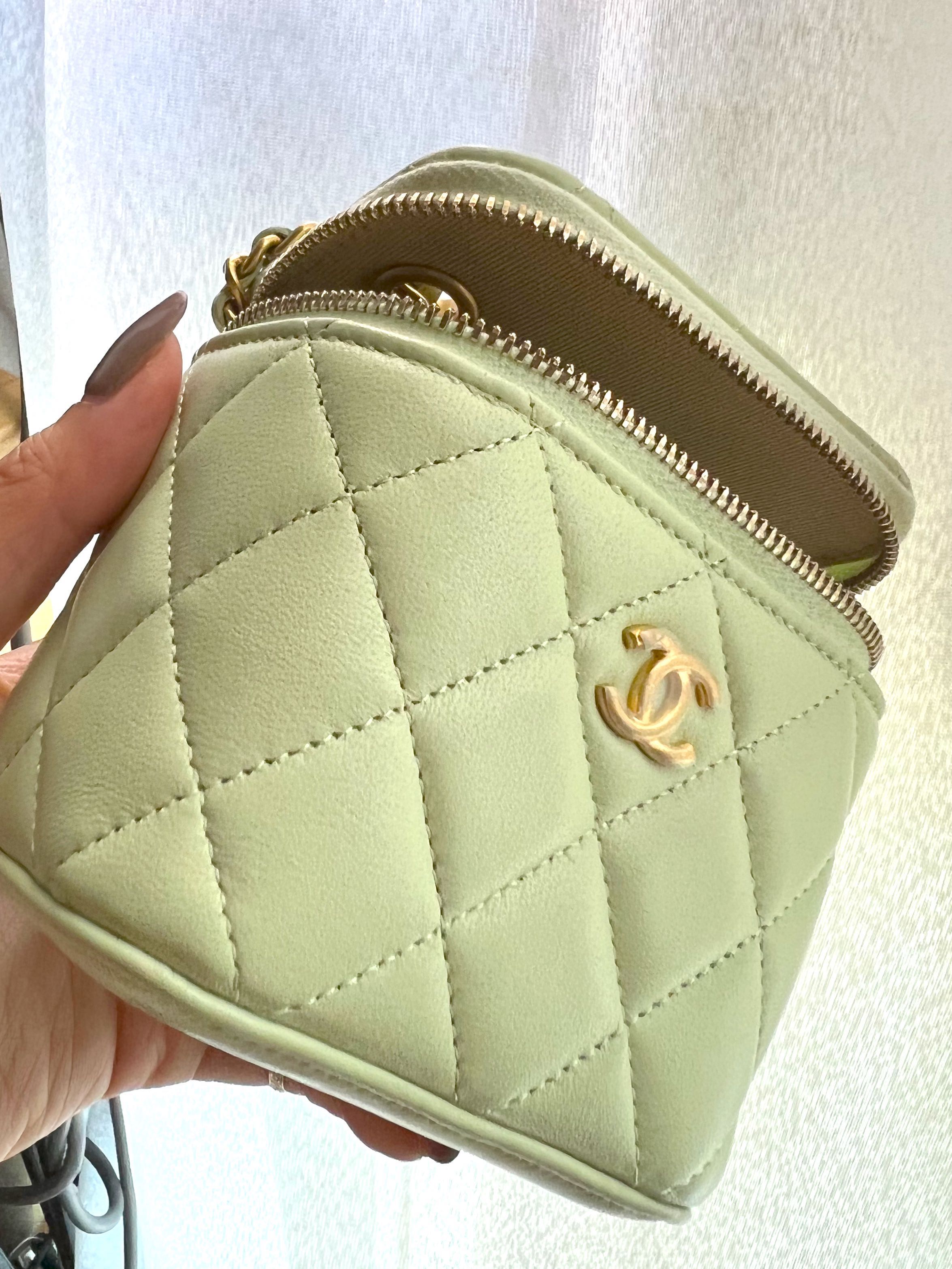 Chanel small vanity case mini with pearl crush, Women's Fashion, Bags ...