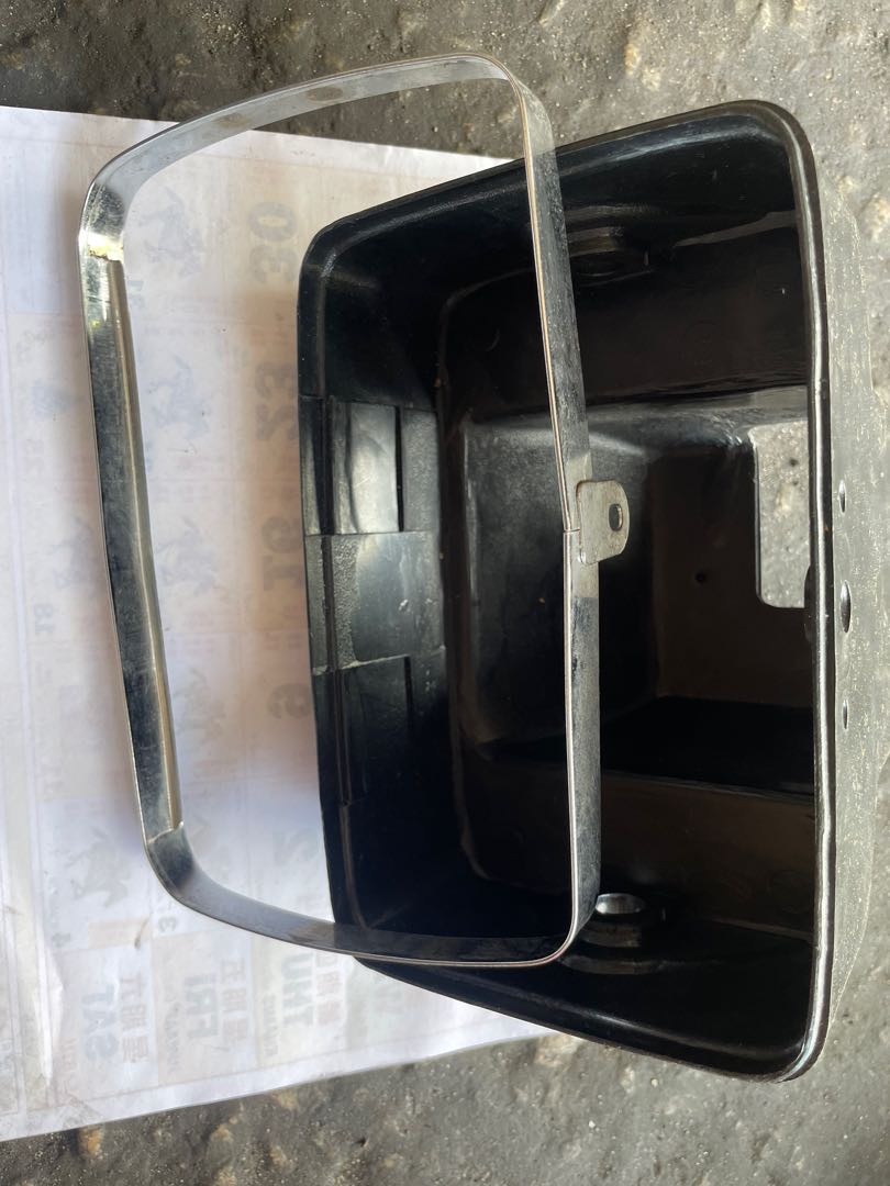 Honda raider hx135 headlight bck cover, Motorbikes on Carousell