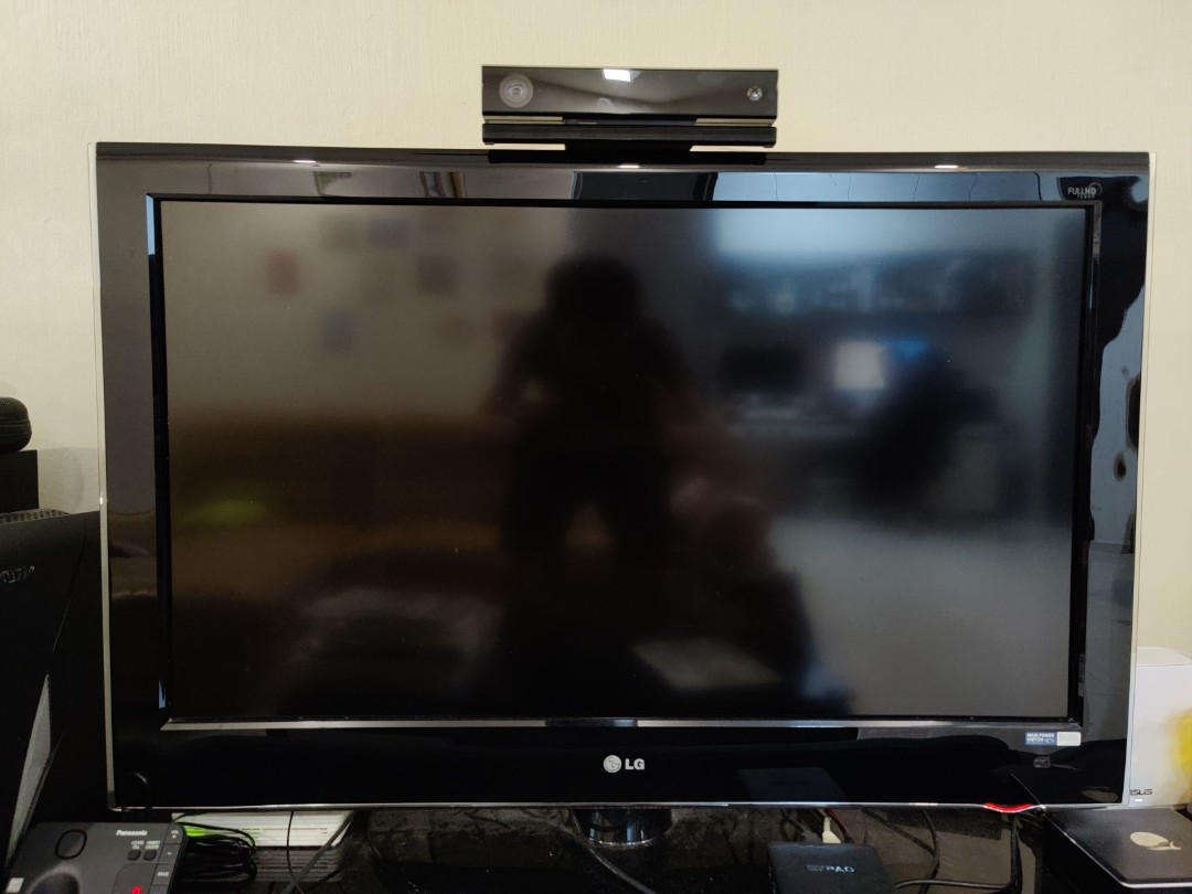 LG 37 inch TV, TV & Home Appliances, TV & Entertainment, TV on Carousell