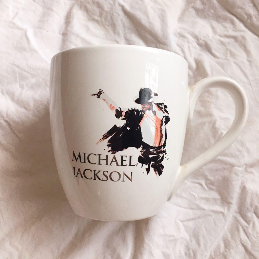 Michael Jackson Mug + Pins, Hobbies & Toys, Memorabilia & Collectibles ...