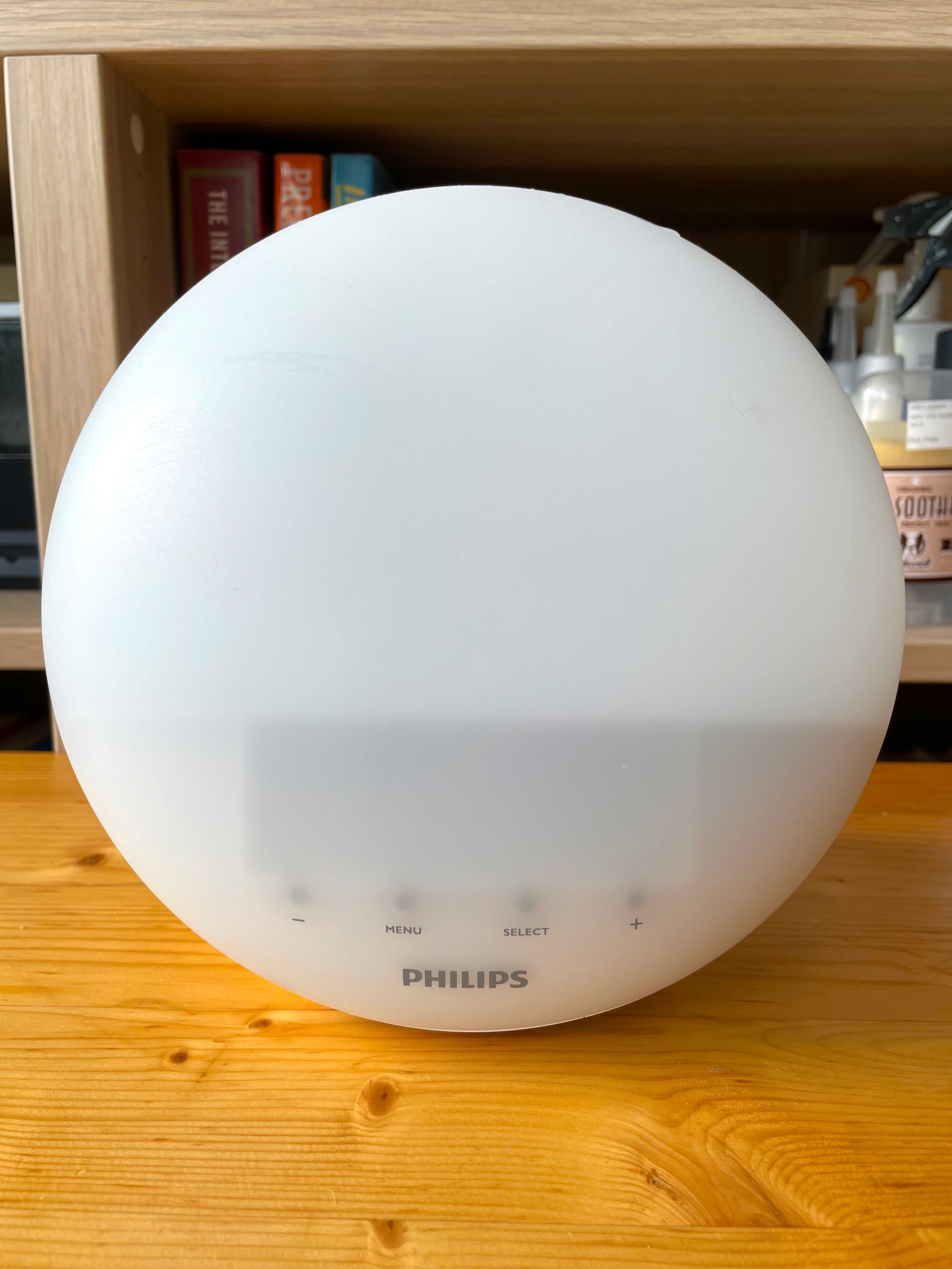 Philips HF3520 SmartSleep Wake-Up Light with Alarm and Radio, Furniture ...