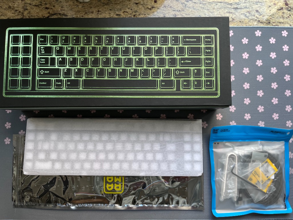RAMA x Ion Zenith Kuro/Moss Mechanical Keyboard, Keycap, 電腦＆科技, 電腦周邊及配件 ...