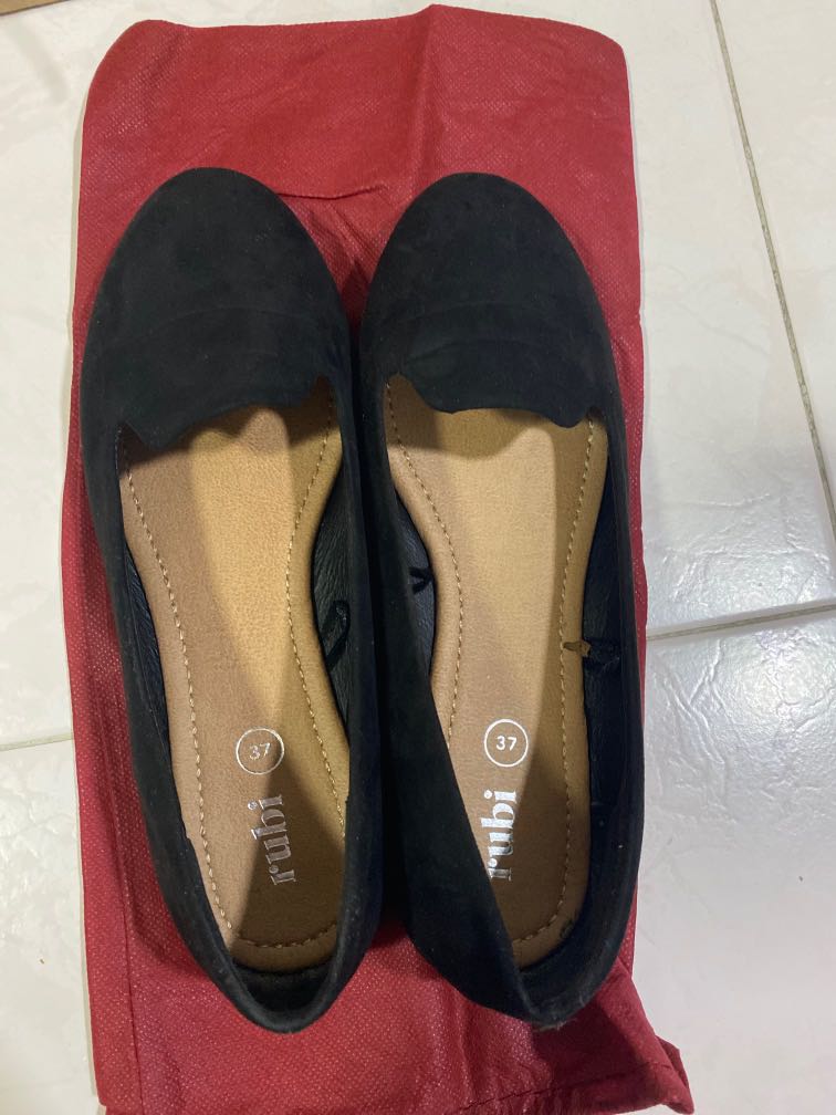 Rubi flats, Women's Fashion, Footwear, Flats on Carousell