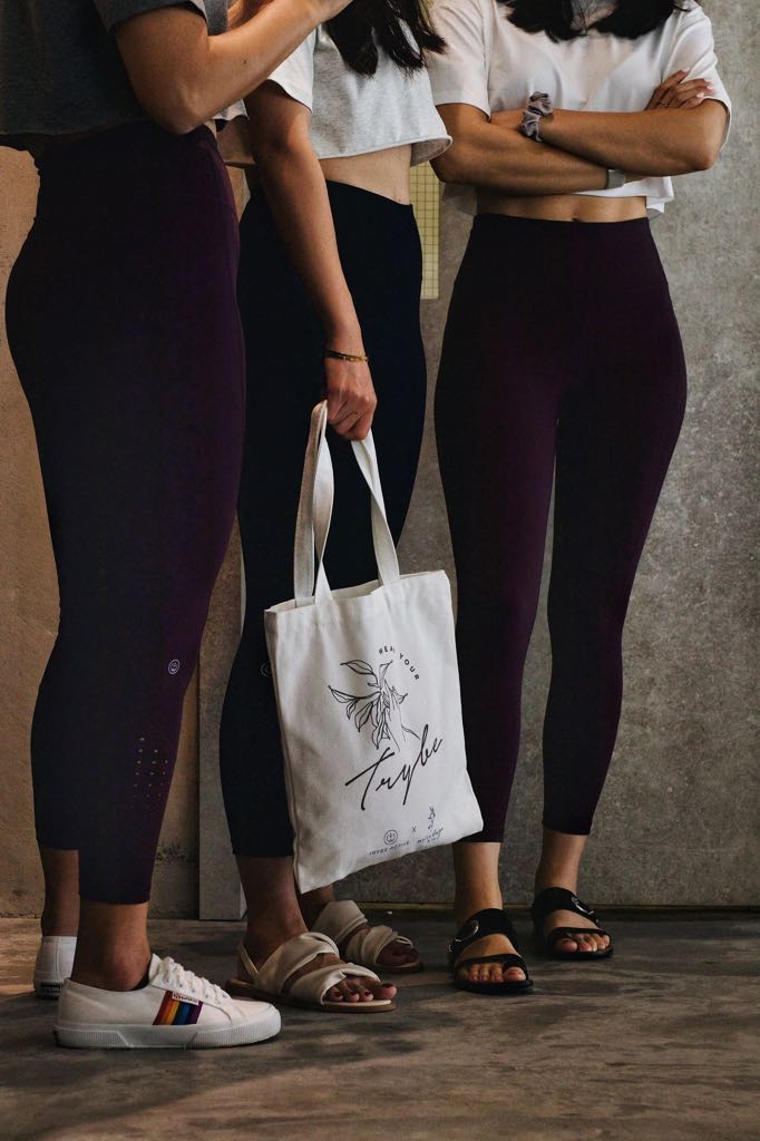 Trybe active sobana flash tight in XS color: Marine, Women's Fashion ...