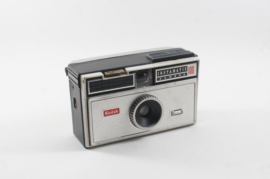 Vintage Kodak Instamatic Camera 100, Photography, Cameras on Carousell