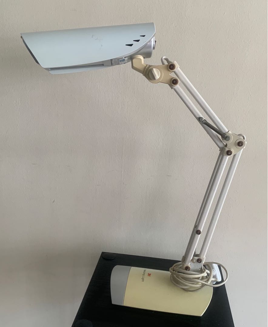 3M Polarizing Table Lamp, Furniture & Home Living, Lighting & Fans ...