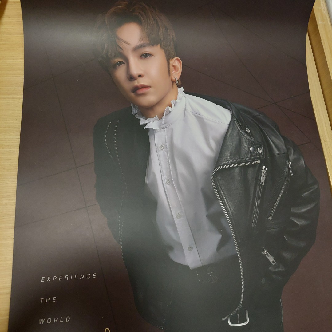 Csl poster Anson Lo, 興趣及遊戲, 收藏品及紀念品, 韓流 - Carousell