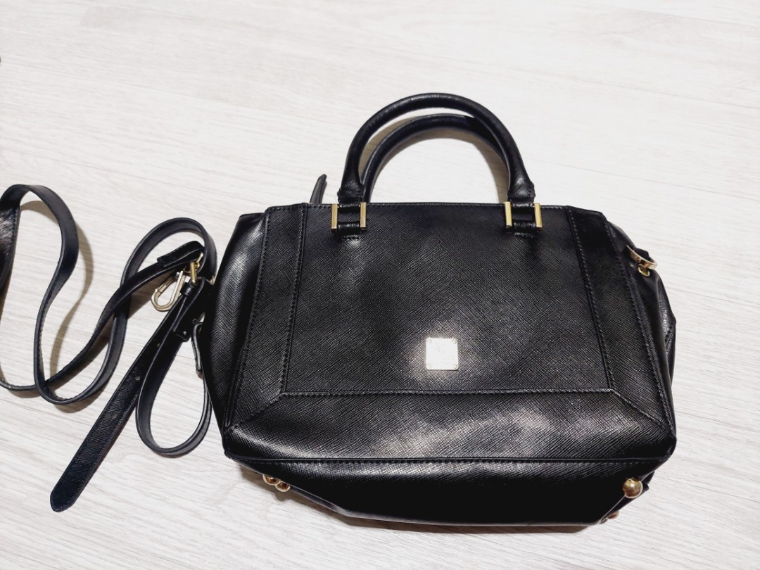 Hotwind two way bag, Luxury, Bags & Wallets on Carousell