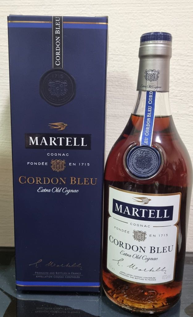 Martell Gordon Bleu 70cl, Food & Drinks, Alcoholic Beverages on Carousell