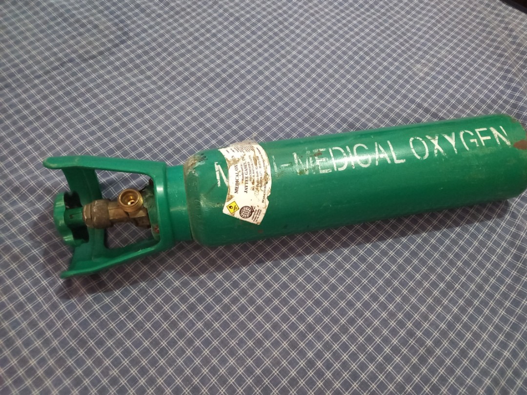 Oxygen tank with full charge, Health & Nutrition, Medical Supplies ...