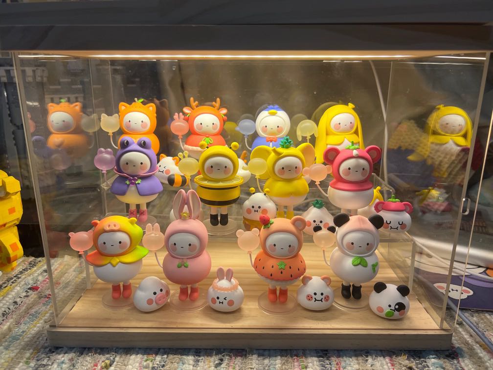 Popmart/Pop mart bobo&coco series with display case, Hobbies & Toys ...