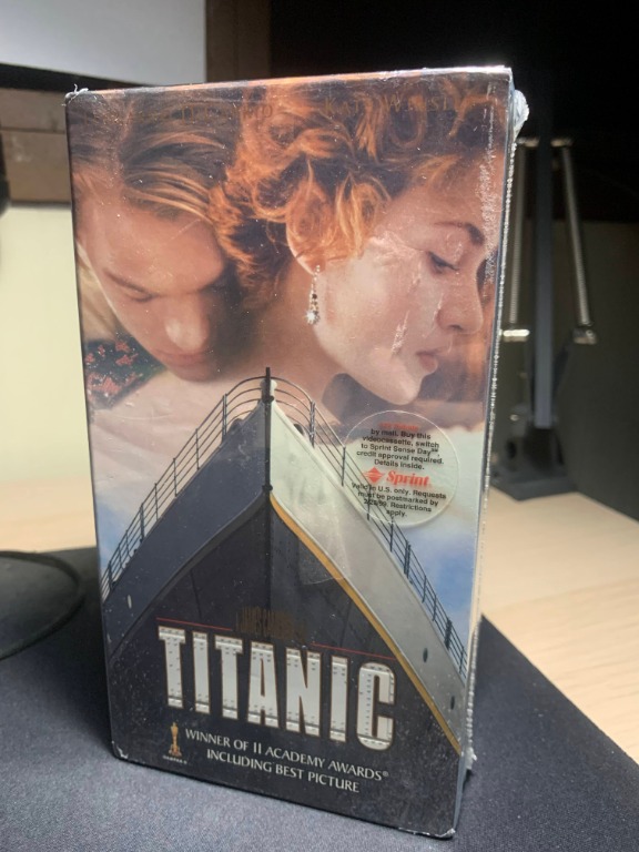 SEALED Titanic VHS Box Set (Leonardo DiCaprio & Kate Winslet), Hobbies & Toys, Music & Media ...