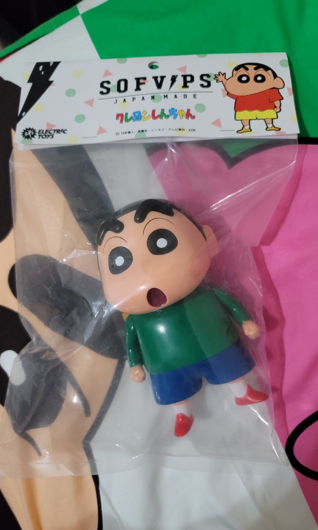 全新SOFVIPS蠟筆小新 動感超人配色, 興趣及遊戲, 玩具 & 遊戲類 - Carousell