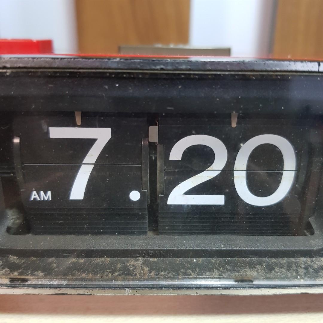 Vintage Seiko Flip Clock - working, Furniture & Home Living, Home Decor ...