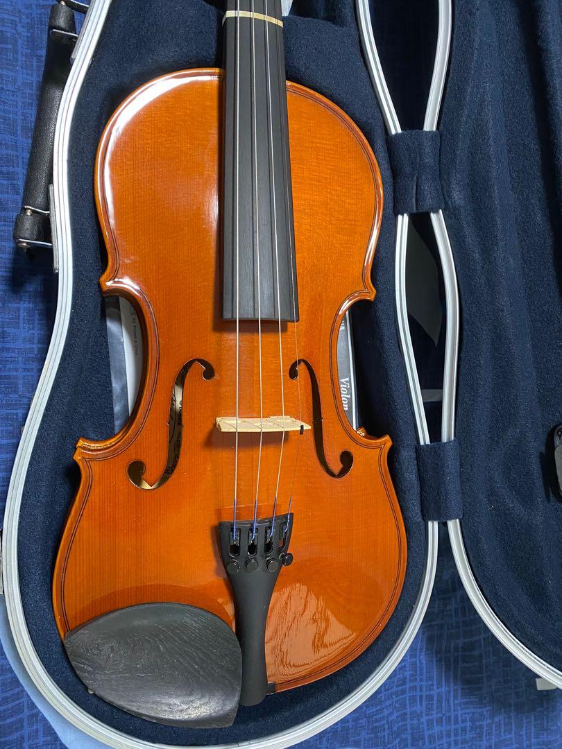 Yamaha 4/4 Violin, Hobbies & Toys, Music & Media, Musical Instruments ...