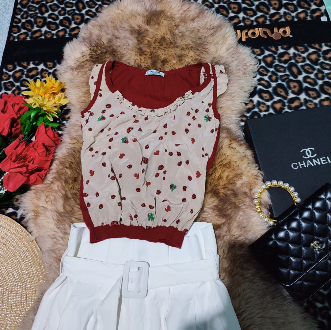 Branded top check details, Women's Fashion, Tops, Sleeveless on Carousell