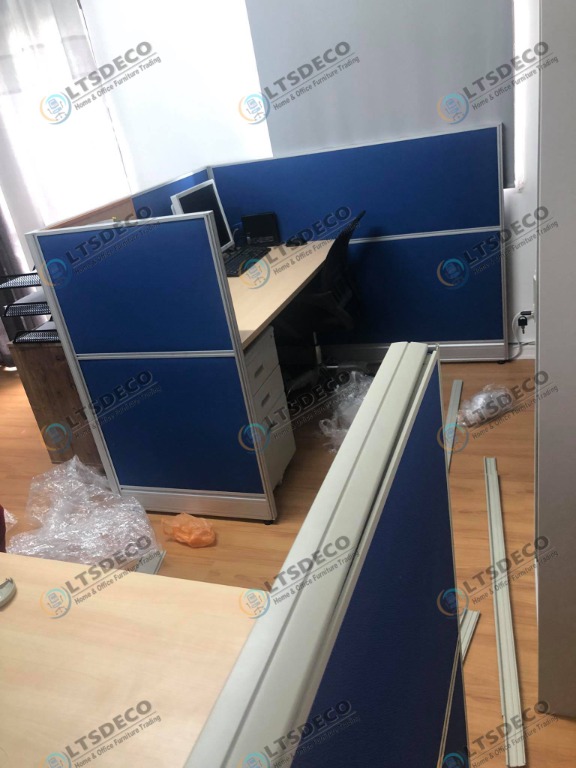 CALL CENTER TABLE WITH SHARING PANEL OFFICE PARTITIONS, Furniture ...