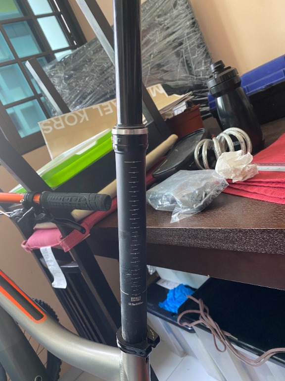 Giant Contact Dropper Post, Sports Equipment, Bicycles & Parts, Parts ...