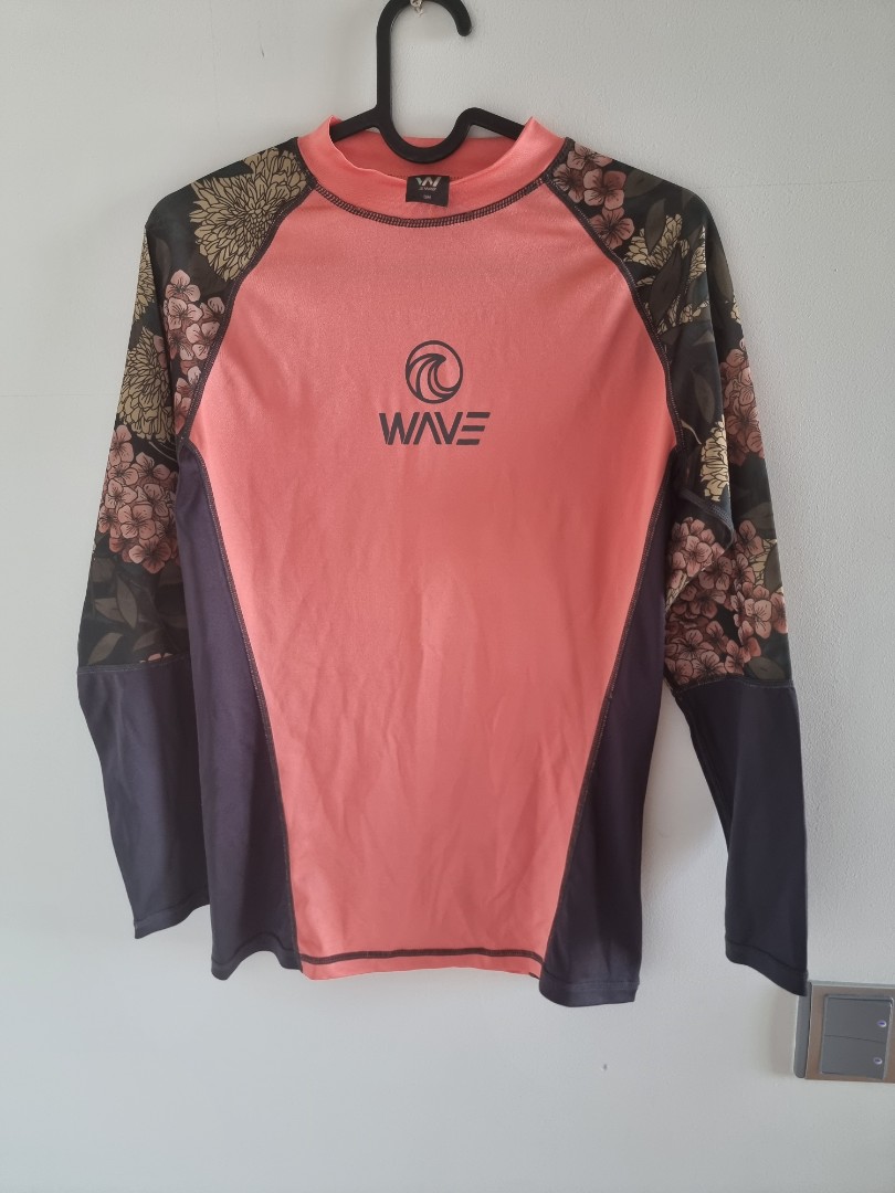Korean brand rash guard rashguard, Women's Fashion, Swimwear, Rash ...