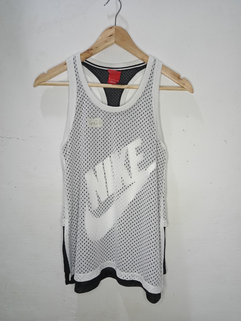 Nike Big Swoosh Sando, Men's Fashion, Activewear on Carousell