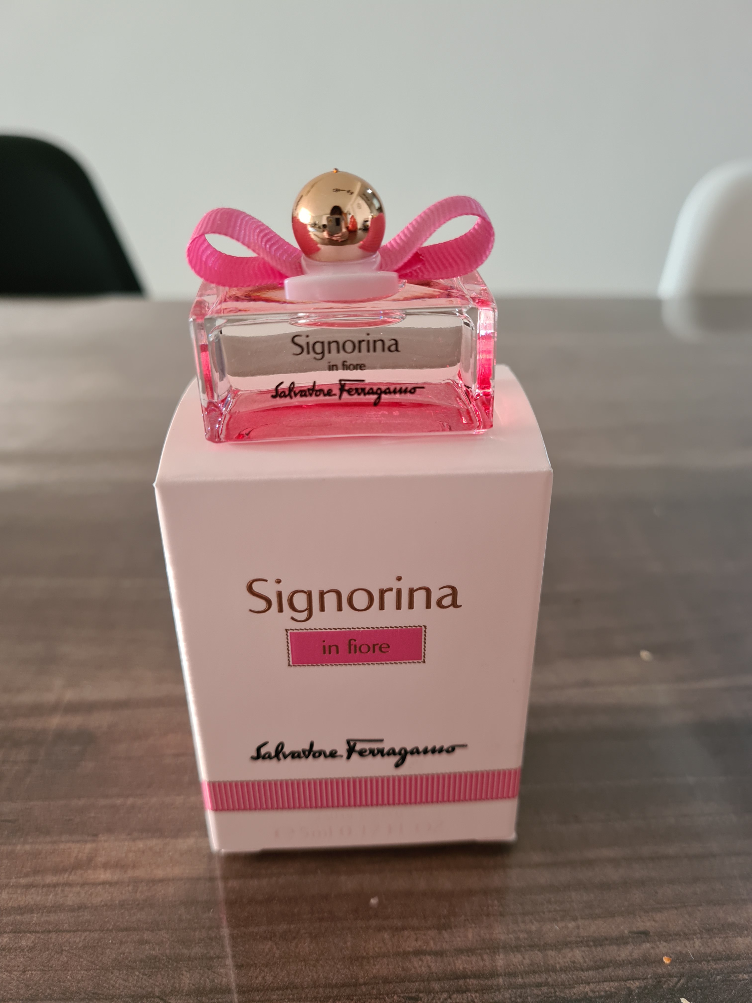 Salvatore Ferragamo Signorina Miniature Perfume, Beauty & Personal Care ...