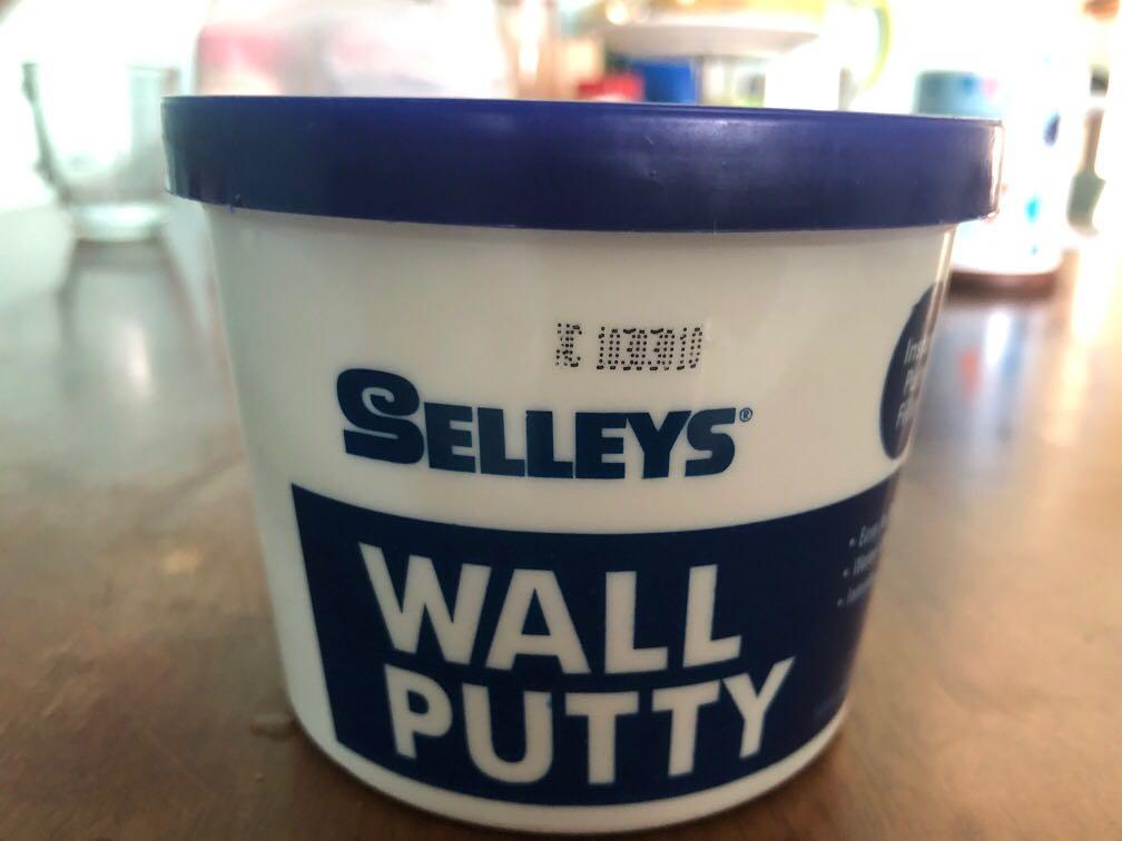 Selley’s wall putty, Furniture & Home Living, Home Improvement ...