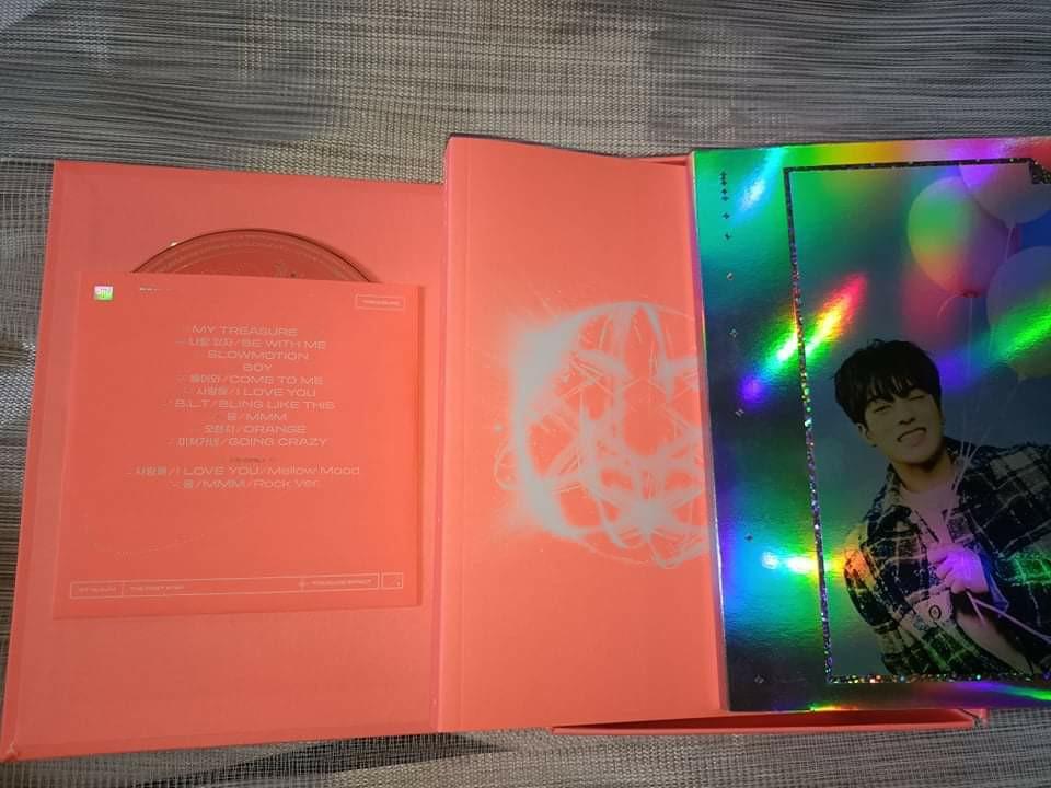 Signed treasure album, Hobbies & Toys, Memorabilia & Collectibles, Fan ...