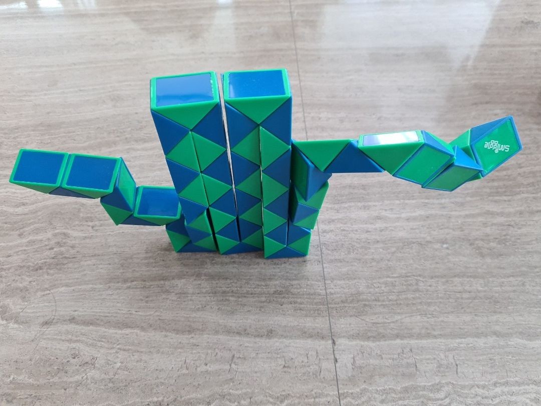 Smiggle Python Puzzle Game - Jumbo Puzzle Snake, Toys & Collectibles ...