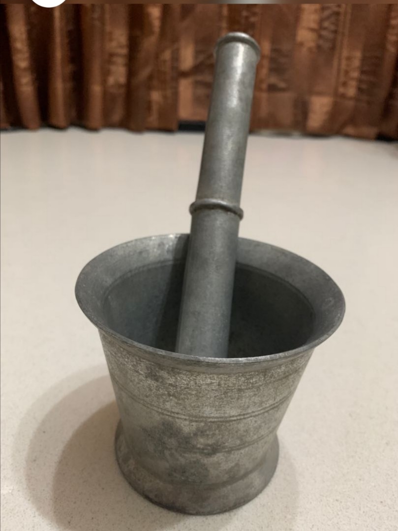 Traditional motor and pestle, TV & Home Appliances, Kitchen Appliances ...