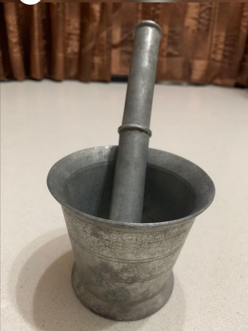 Traditional motor and pestle, TV & Home Appliances, Kitchen Appliances ...