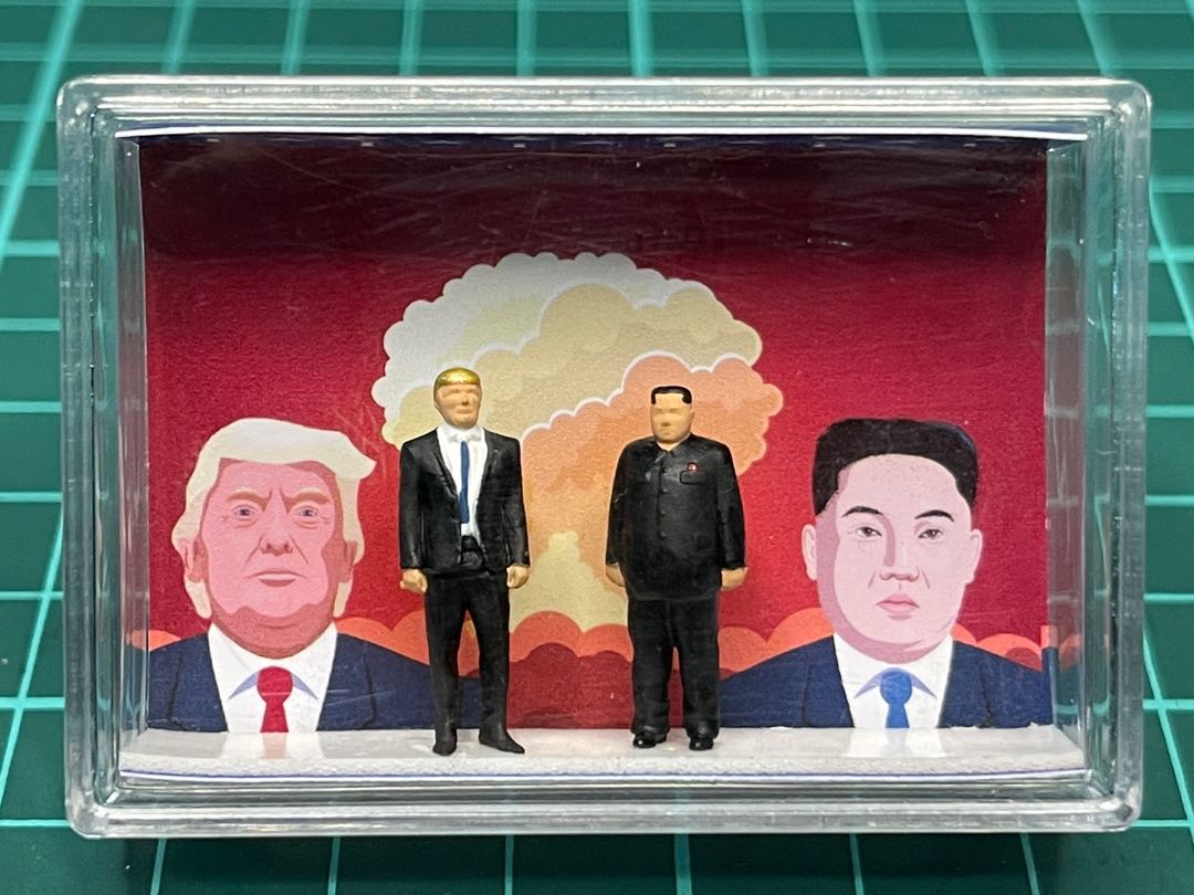 TRUMP AND KIM CUSTOM MINIATURE FIGURES, Hobbies & Toys, Memorabilia ...