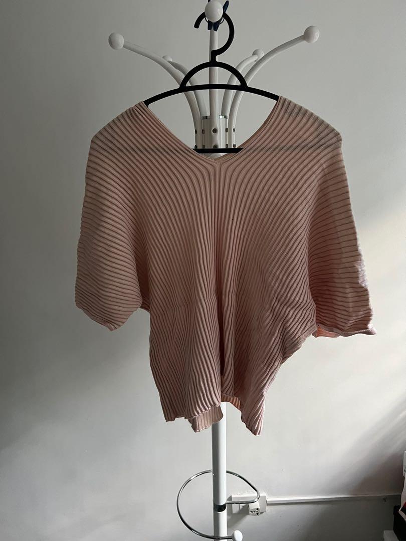 Uniqlo Pink Top, Women's Fashion, Tops, Blouses on Carousell