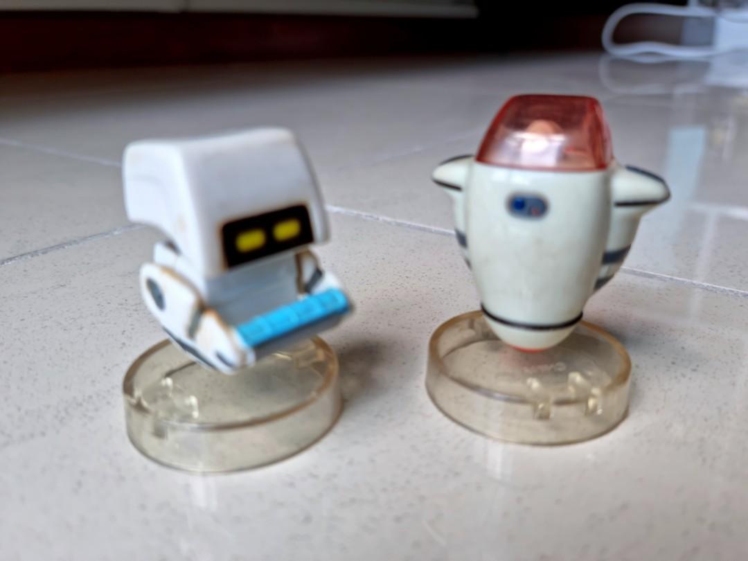 Wall E, Eve, Captain, Auto Pilot and other mini robots. Disney, Pixar ...