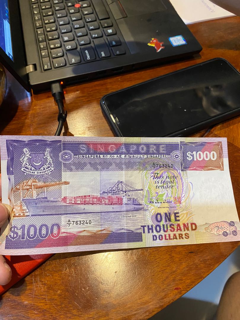 $1000 ship series old notes Singapore, Everything Else on Carousell