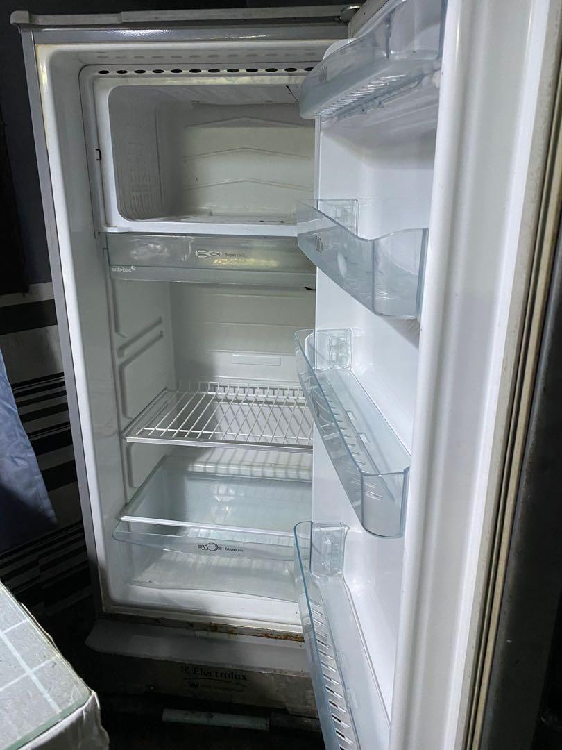 2nd Hand Electrolux Refrigerator Furniture Home Living Kitchenware 2nd-hand-electrolux-refrigerator-furniture-home-living-kitchenware